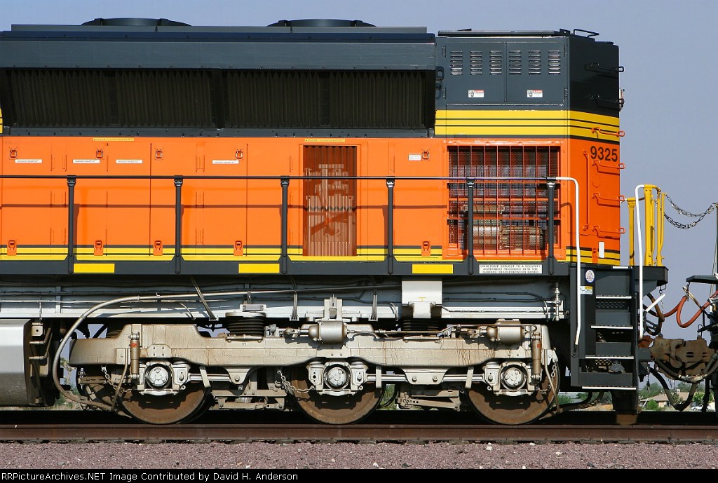 BNSF 9325
